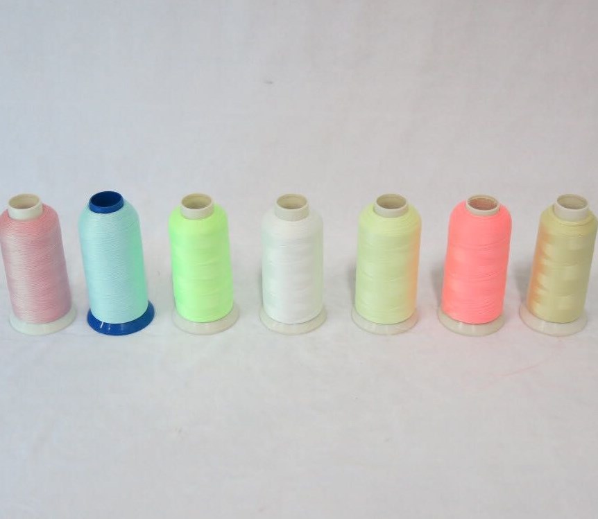 The difference between fluorescent materials and reflective materials ...